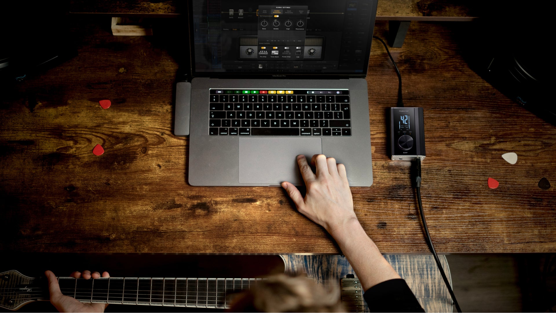 RIFF | Guitar Interface & App – Europe - Positive Grid